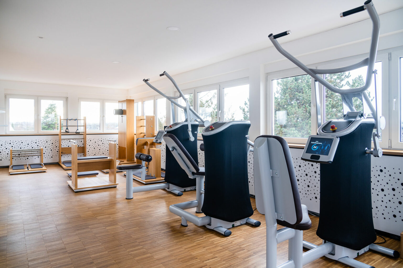Home - REFIT Praxis für Physiotherapie und Medizinische Fitness Bischofsheim | Physio, Fitness ...